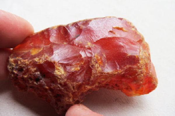 Các loại đá quý dạng thô quý hiếm và đẹp nhất hành tinh